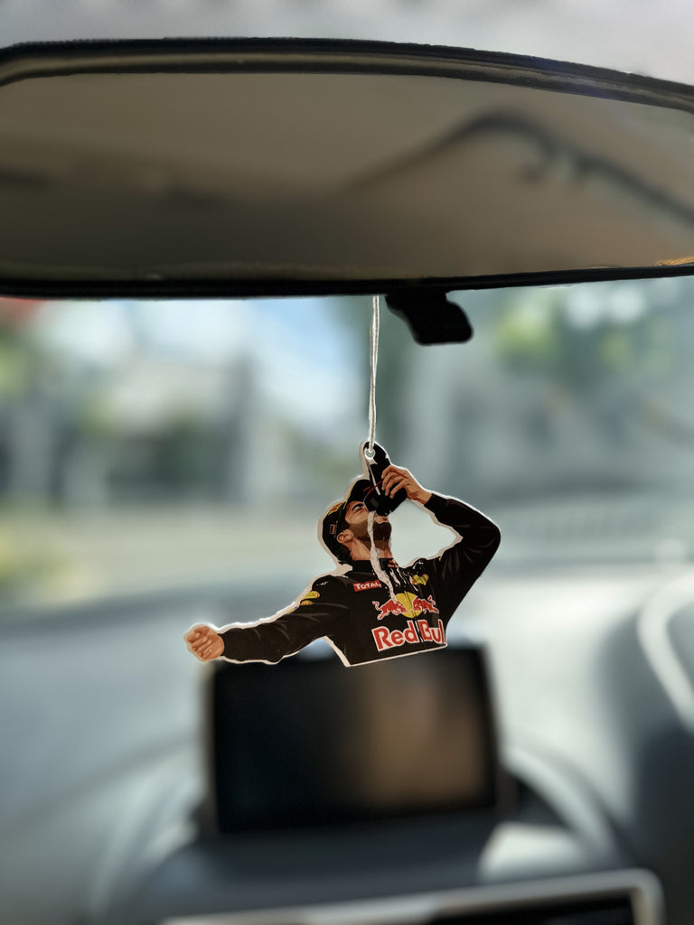 DANNY RIC SHOEY – FRESH.AF